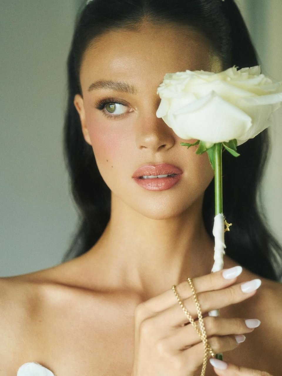 Μπρούκλιν Μπέκαμ-Νίκολα Πελτζ... ξαναπαντρεύτηκαν! Τρία χρόνια μετά τον γάμο τους, με νυφικά ...